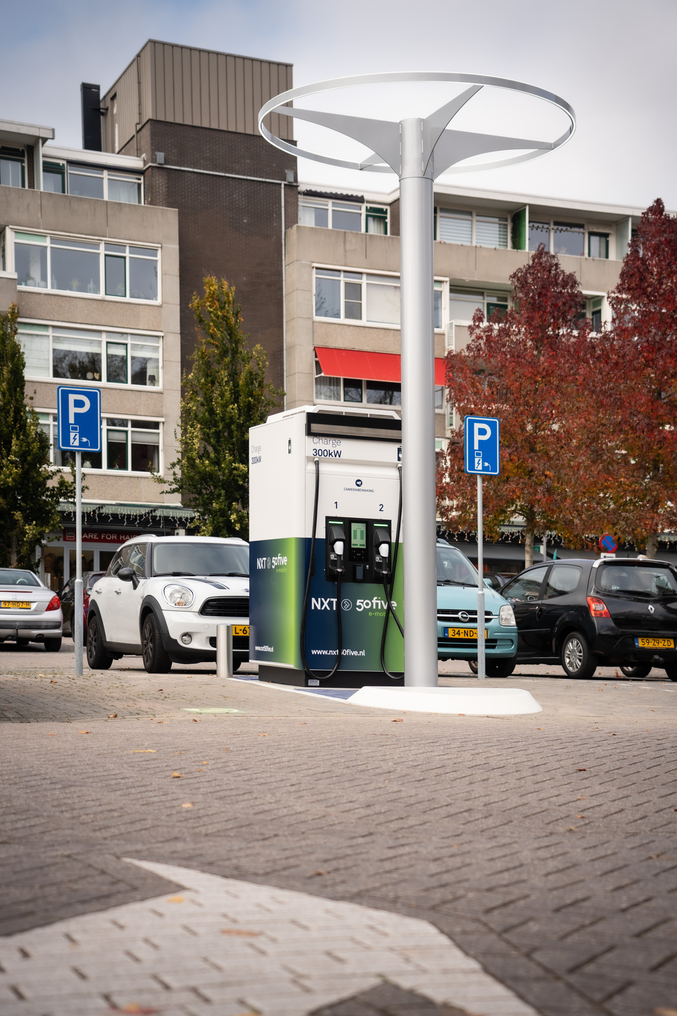 Snelladen bij Winkelcentrum De Hoef